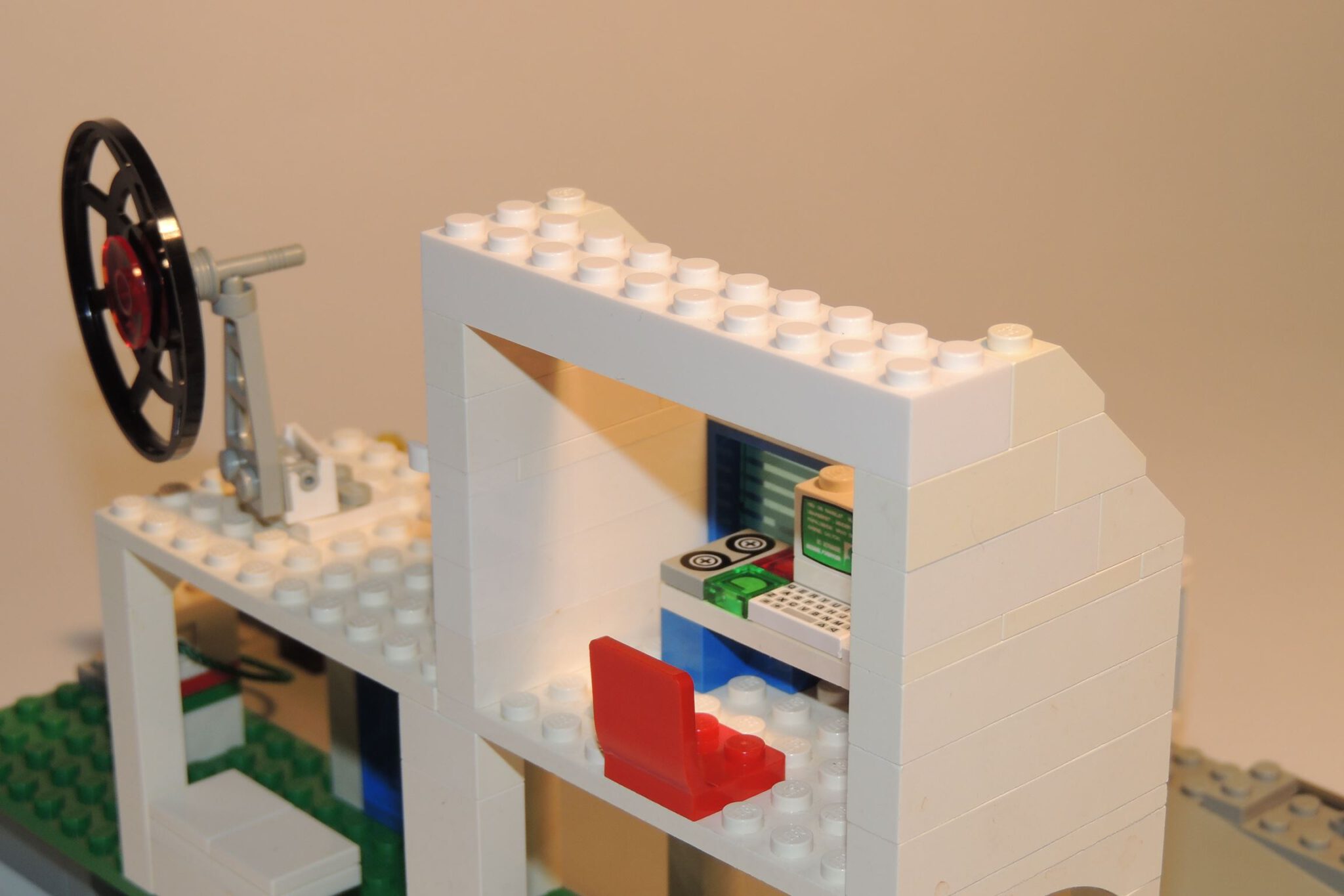 The Hurricane Project – Lego 6338 (Review) - Breaking Brick