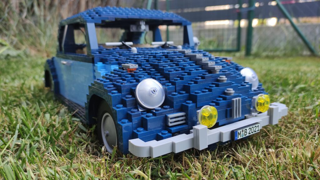 Webrick Rebuilt Brickbeetle Lego 10187 English Breaking Brick
